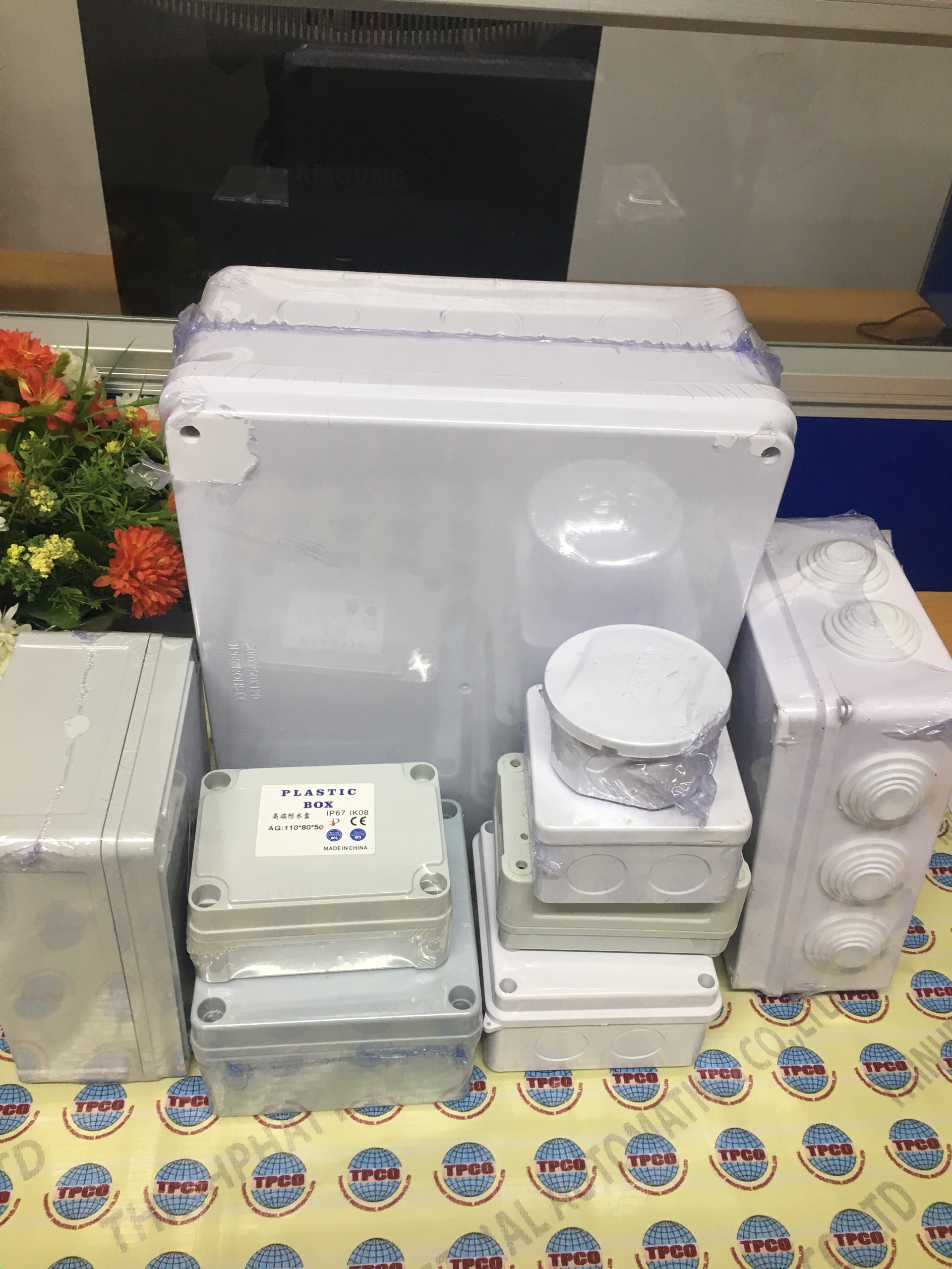 Hộp Box Điện – CÔNG TY TNHH TỰ ĐỘNG HÓA CÔNG NGHIỆP THỊNH PHÁT